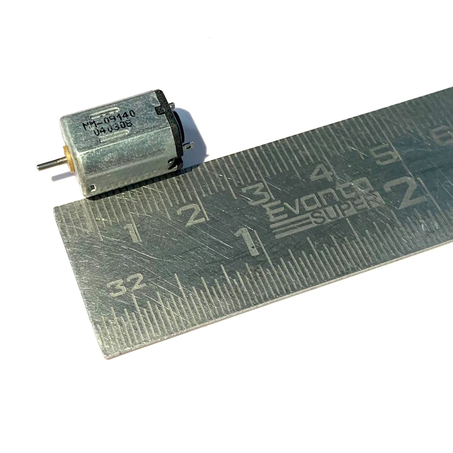 Small Size 5V DC Motor (Buy 2 Get Free 1 Push Button) – Harish Projects